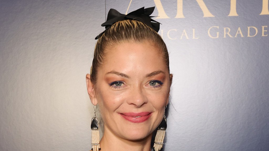 Jaime King e Austin Sosa se divorciam | Q Stage