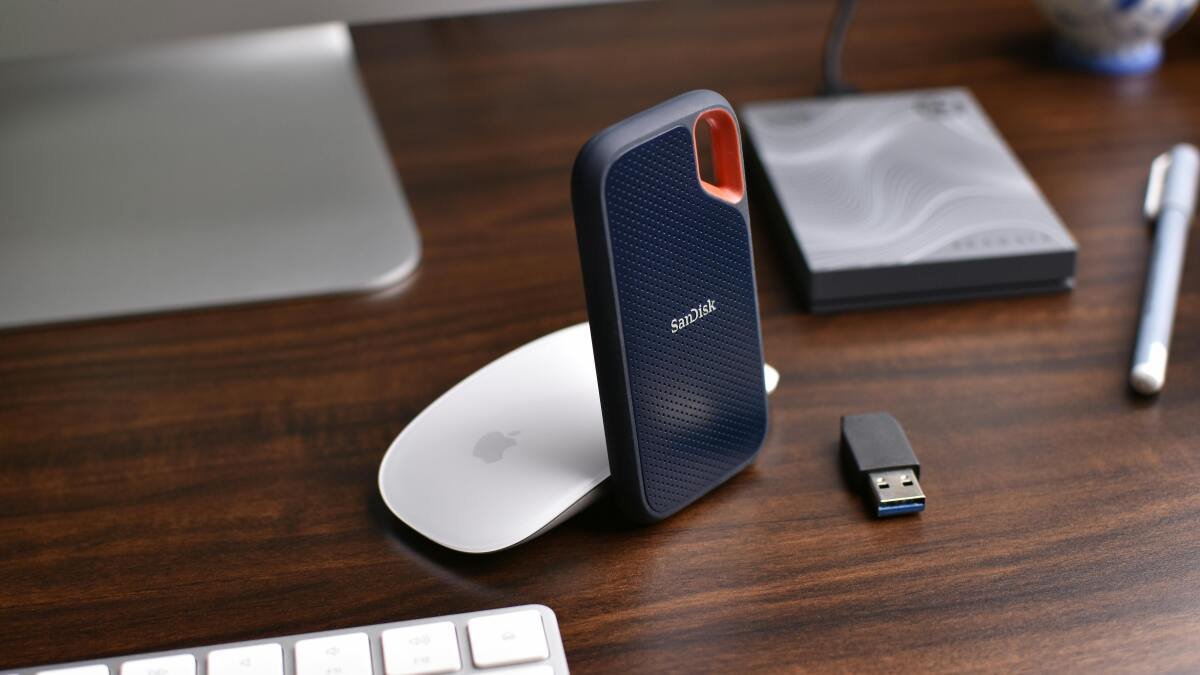 Está ficando sem armazenamento? Este SSD portátil contém 1 TB de ...